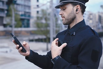 Tactilon Dabat hybrid device - a smartphone and TETRA radio in one